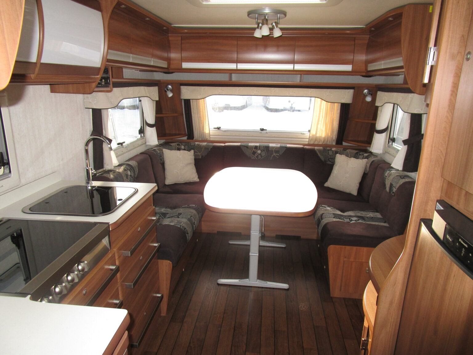 Cabby 620 F4 Comfort. HUIPPULAADUKAS TALVIVAUNU !!! | Kokkolan Vaunupalvelu